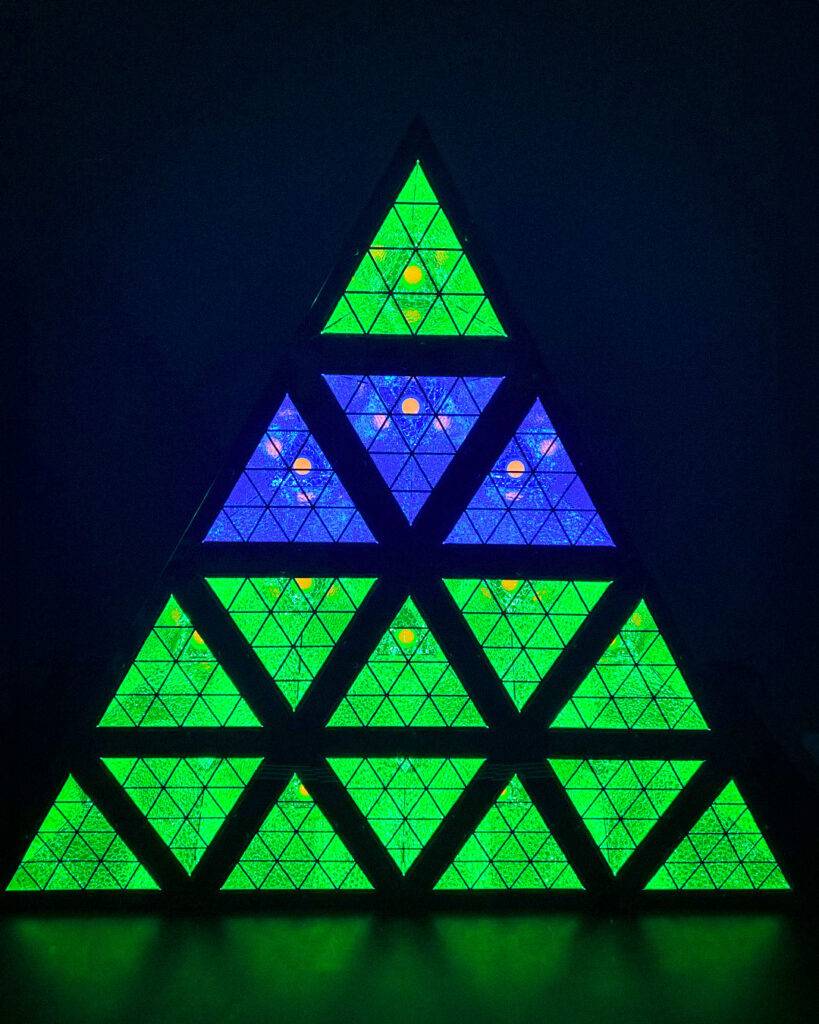 TRIANGULO LED DE 600W - ALCALED PERÚ