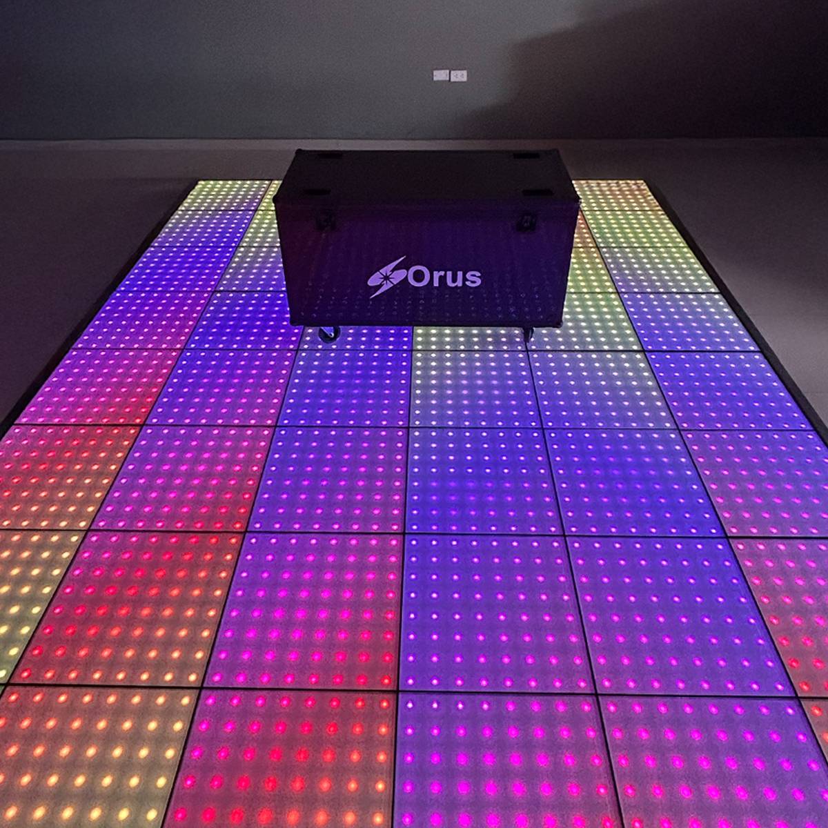 KIT DE 9 METROS DE PISO LED RGB MAGNETICO CON CASE MAS CONTROLADOR Y ...